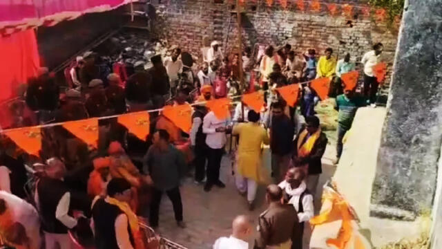 अमेठी के शिव मंदिर में 20 साल बाद गूंजा ‘हर हर महादेव’ का उद्घोष ...